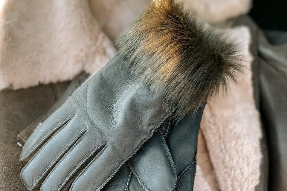 リアルファーは絶対悪！？毛皮製品の実態と自身のポリシーを考える - CHERIEE あにまるマガジン